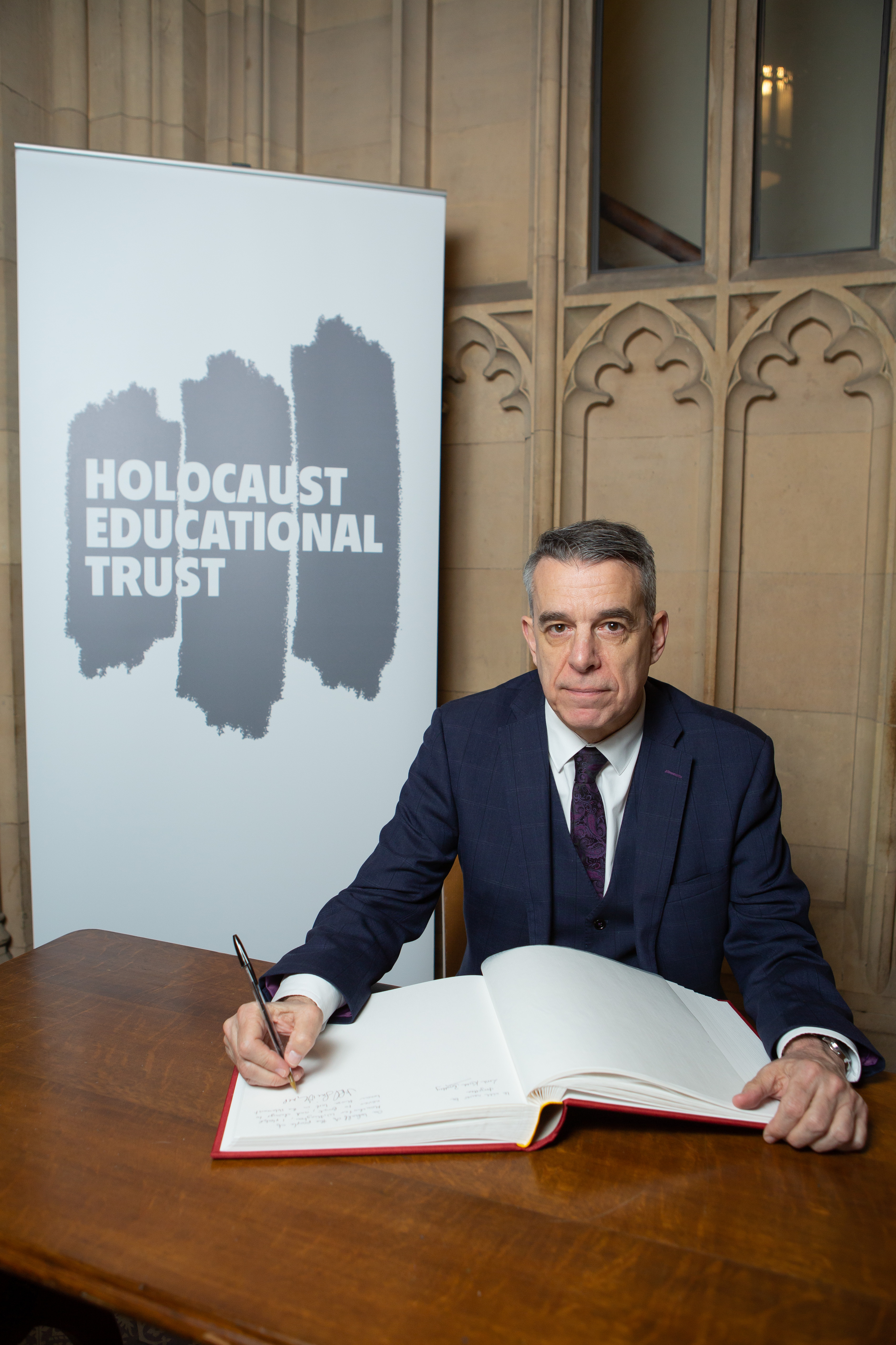 Jeff Smith MP signs Holocaust Educational Trust Book of Commitment ...
