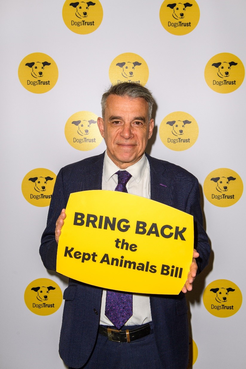 Jeff joins Dogs Trust to urge the Government to bring back the Kept ...
