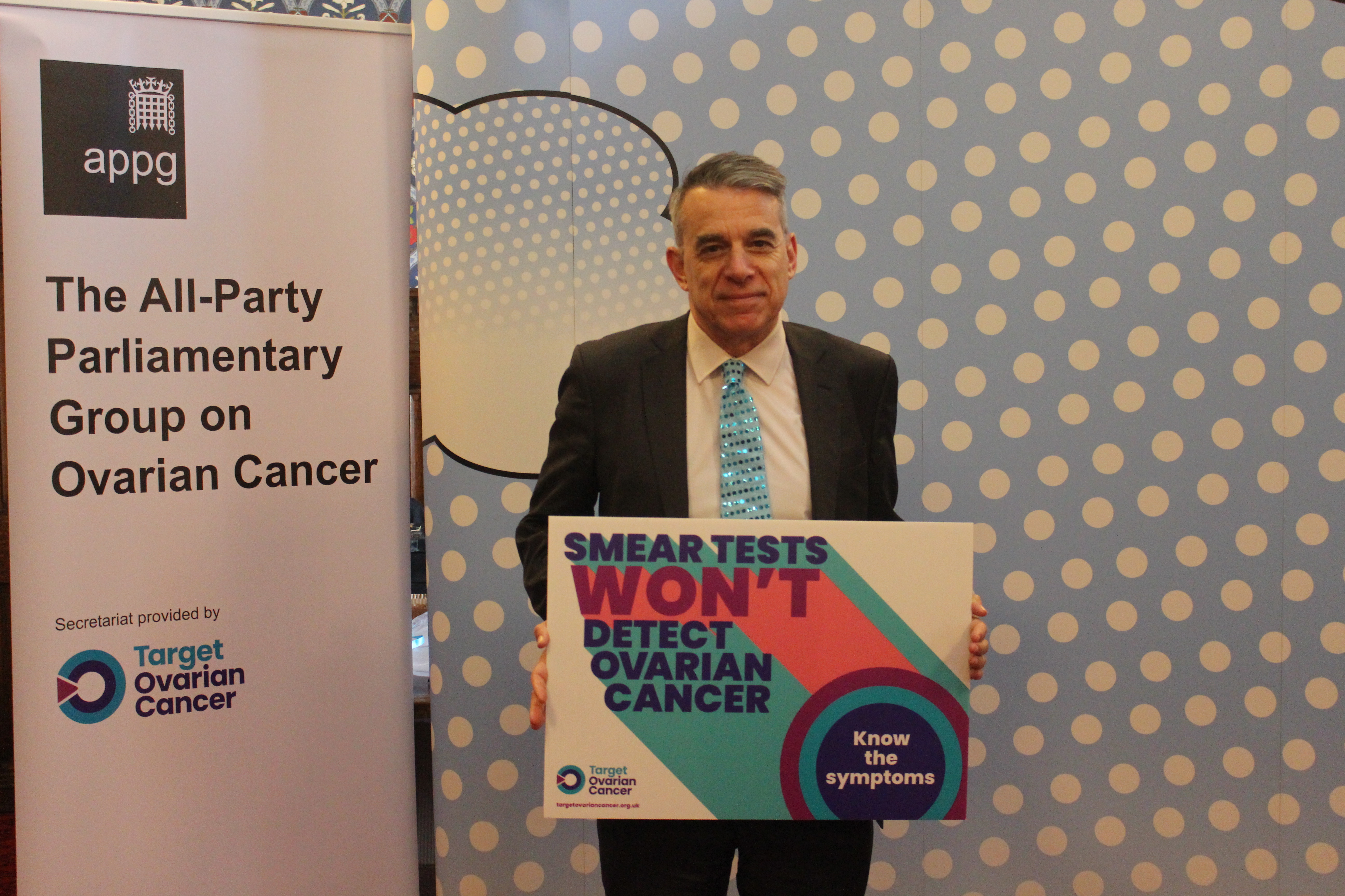 Jeff shows support for women with ovarian cancer across Manchester ...